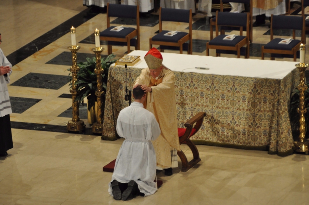herencia - Padre Carlos Miguel Buela, IVE